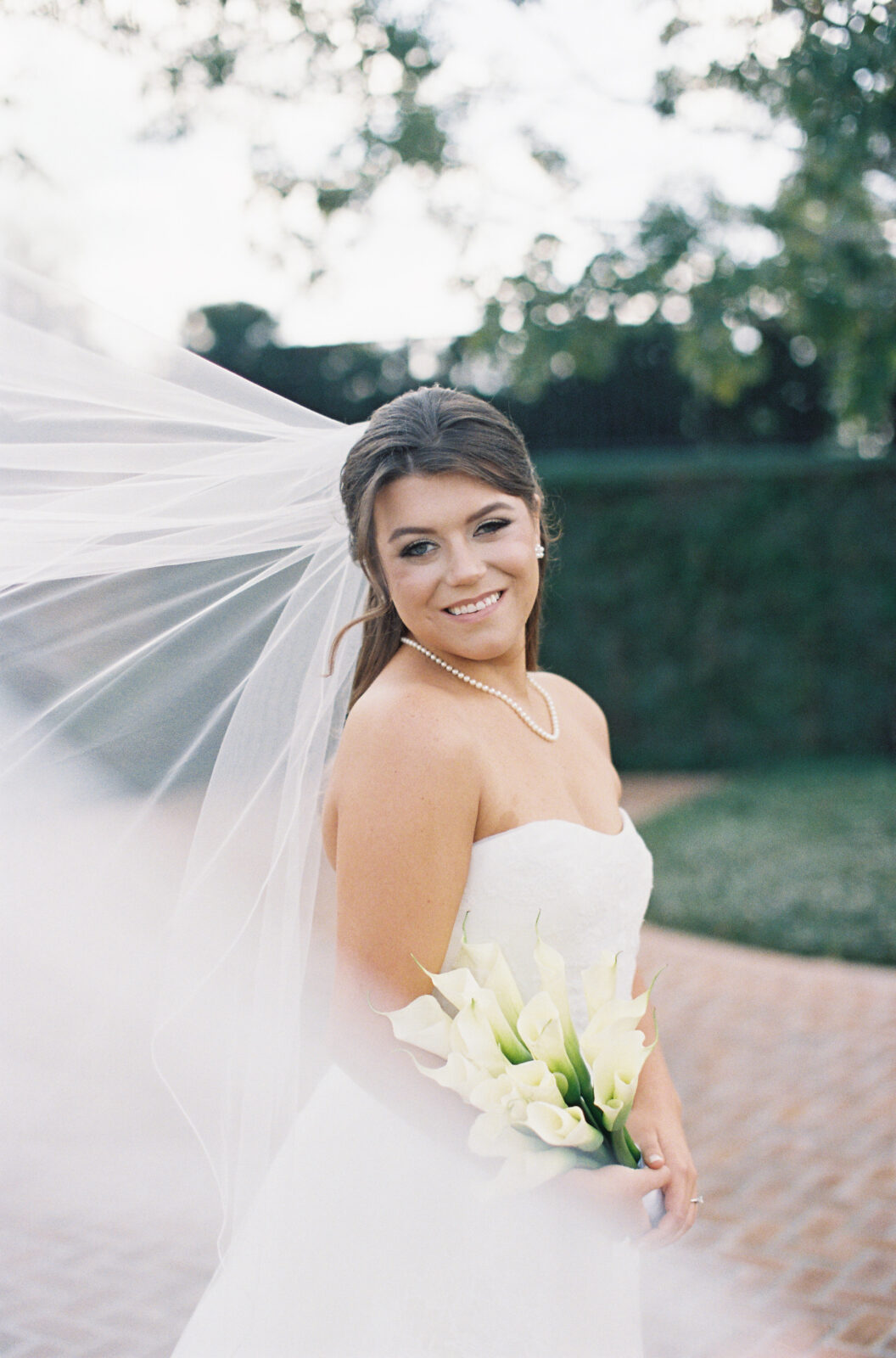 Classic Bridal Portrait Session at Houston Country Club - Kelly ...